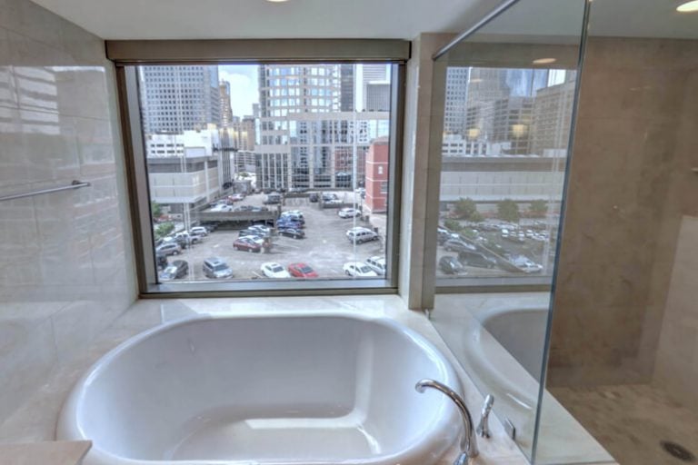 Houston Rooftop Pool | Virtual Tours | Market Square Tower