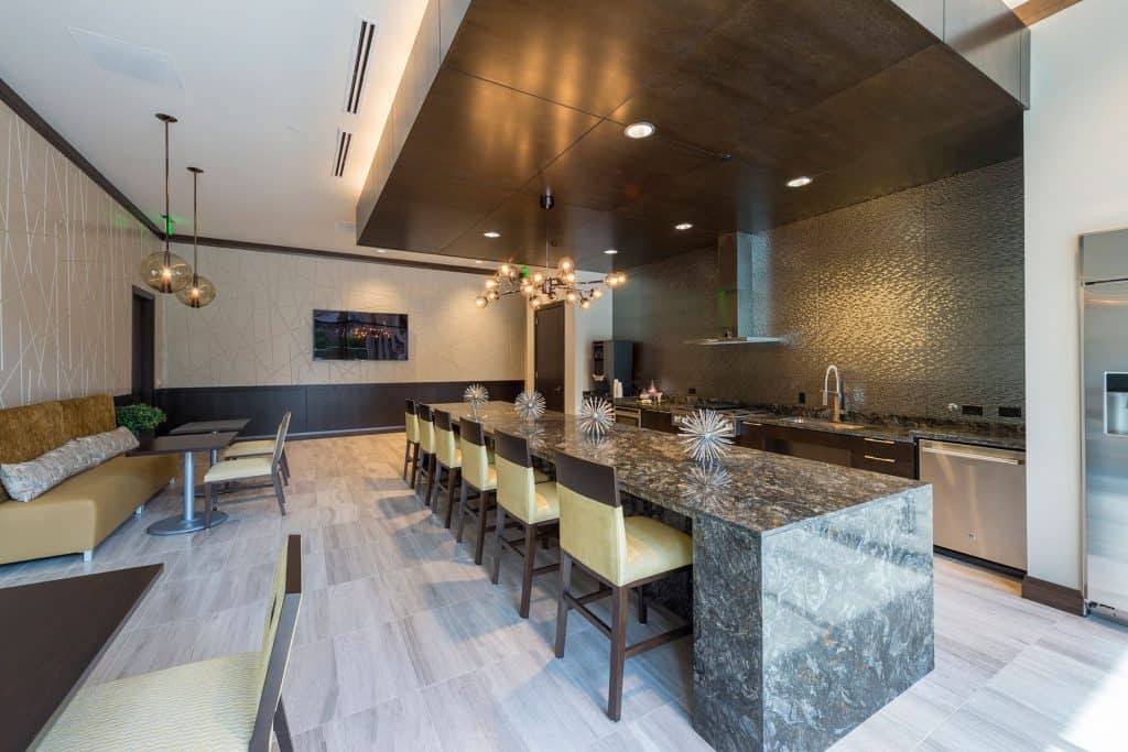 Luxury Apartments in Houston, TX | Market Square Tower