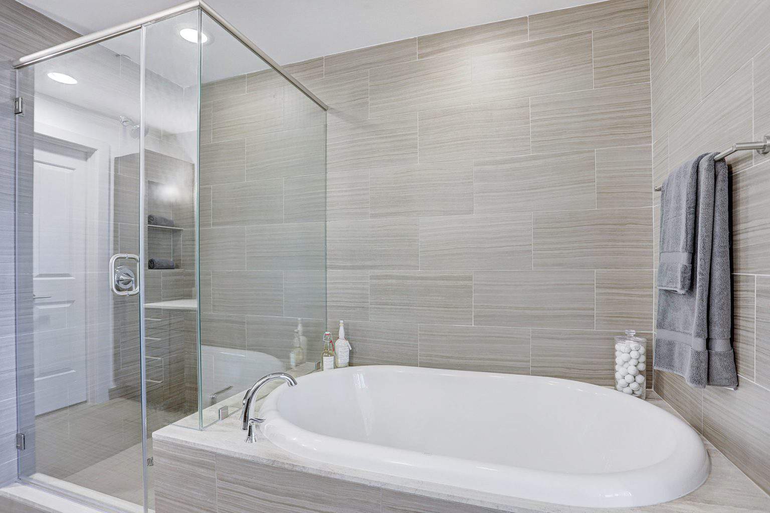 Houston High-Rise Apts | Premier Collection | Market Square Tower