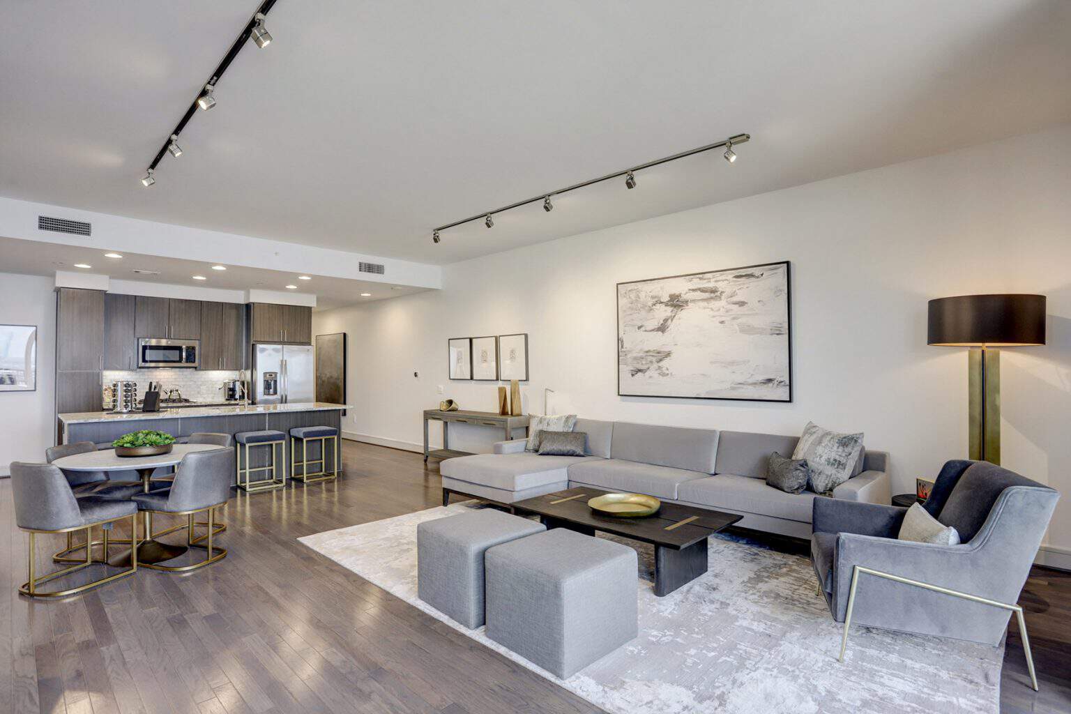 Houston High-Rise Apts | Premier Collection | Market Square Tower